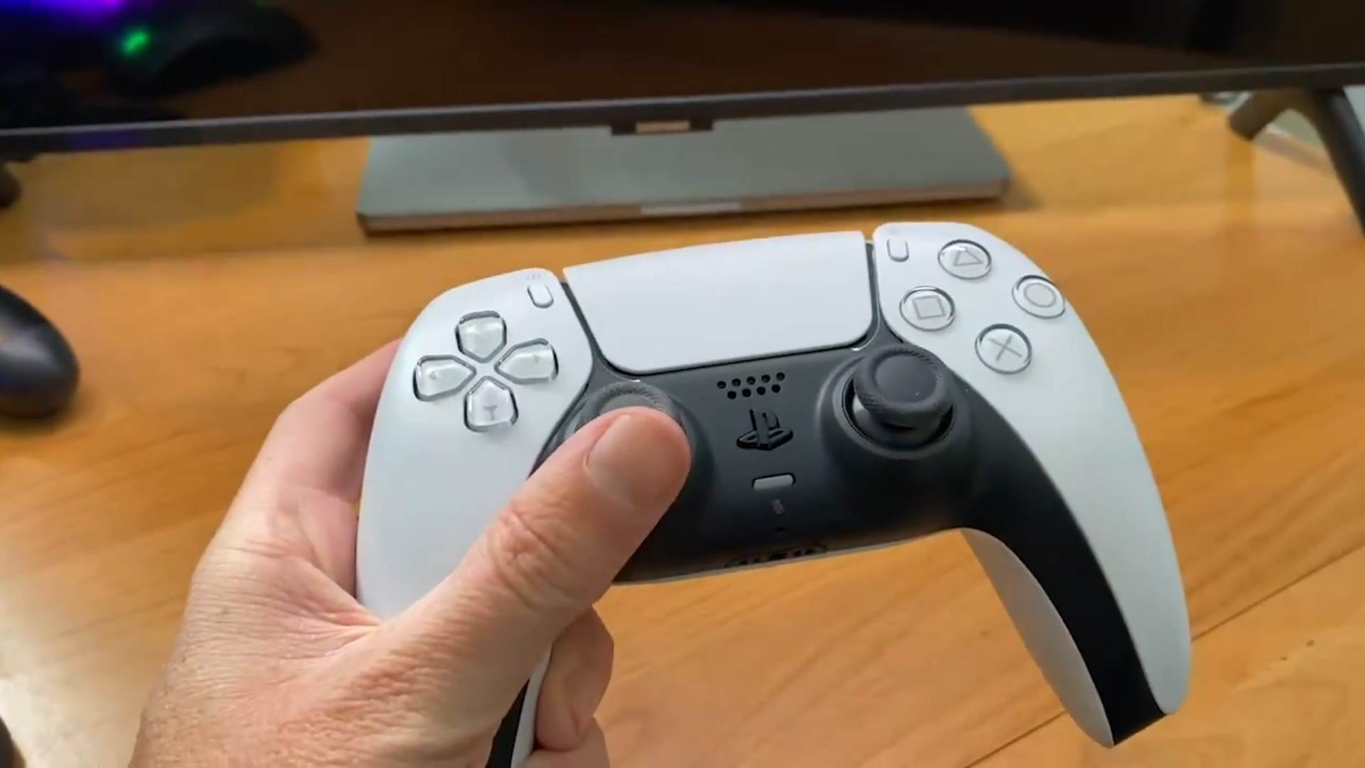 Here Is What Geoff Keighley Said About The PS5 DualSense Controller ...